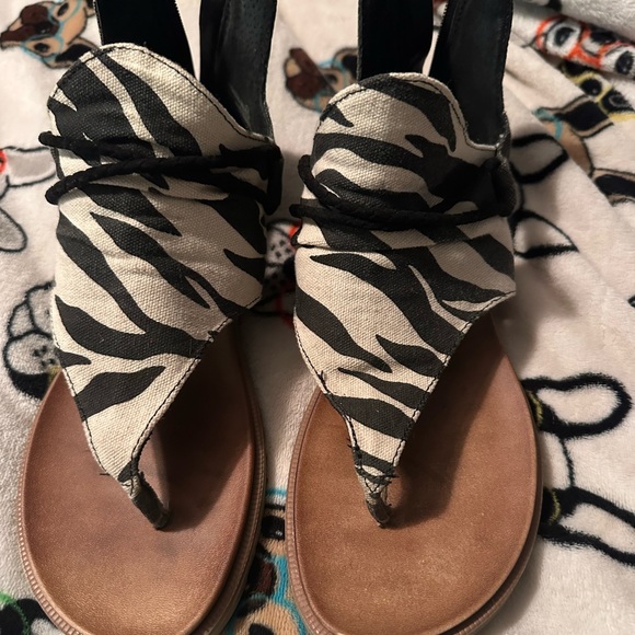 Very G | Shoes | Zebra Black White Gladiator Sandals Shoes | Poshmark